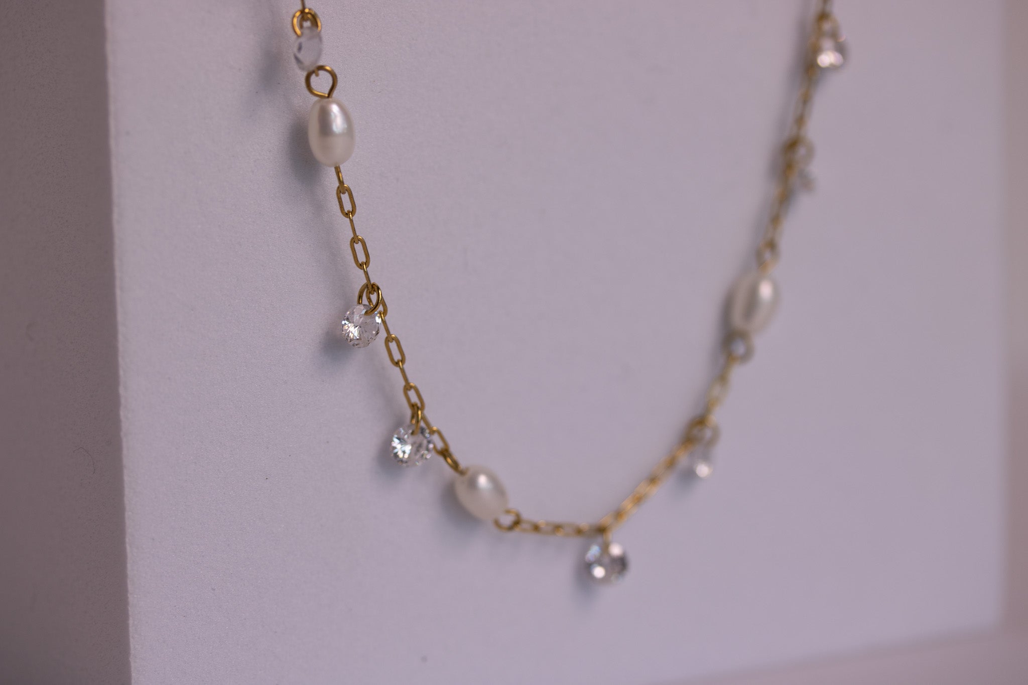 Dancing Pearls Layering Necklace – Shell + Stone