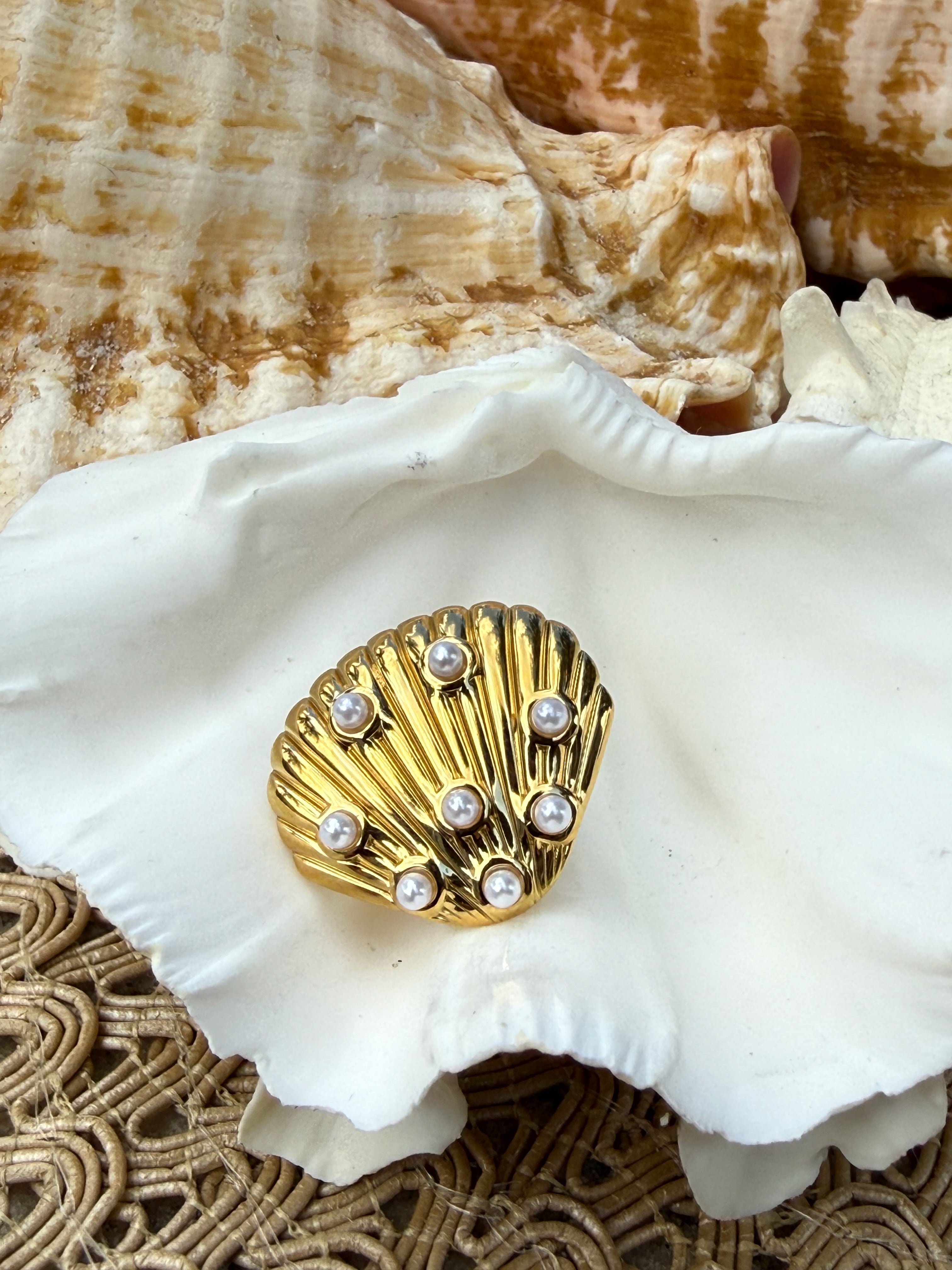 Bijou Ring – Shell + Stone